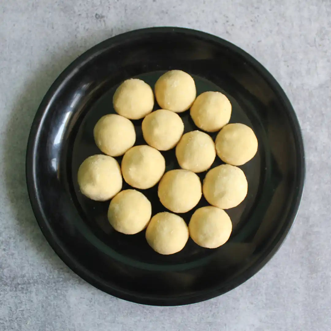 Maaladoo (Gram Dal Ladoo) - Traditional South Indian Sweet | True ...